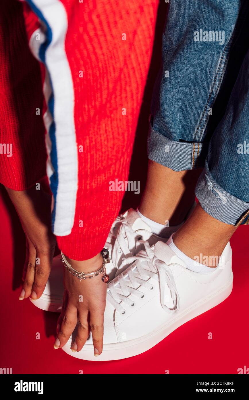 Frau zehen -Fotos und -Bildmaterial in hoher Auflösung – Alamy