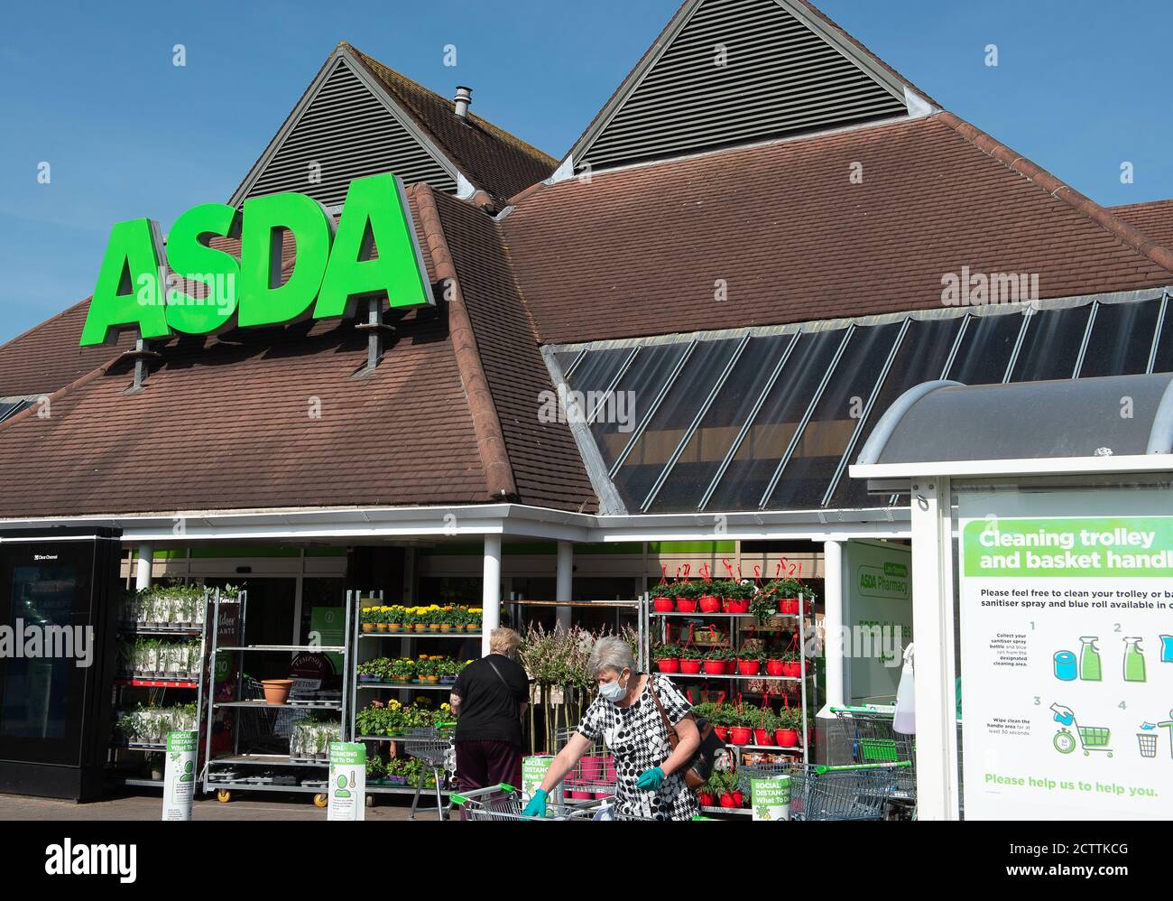 Asda panik kaufen -Fotos und -Bildmaterial in hoher Auflösung – Alamy