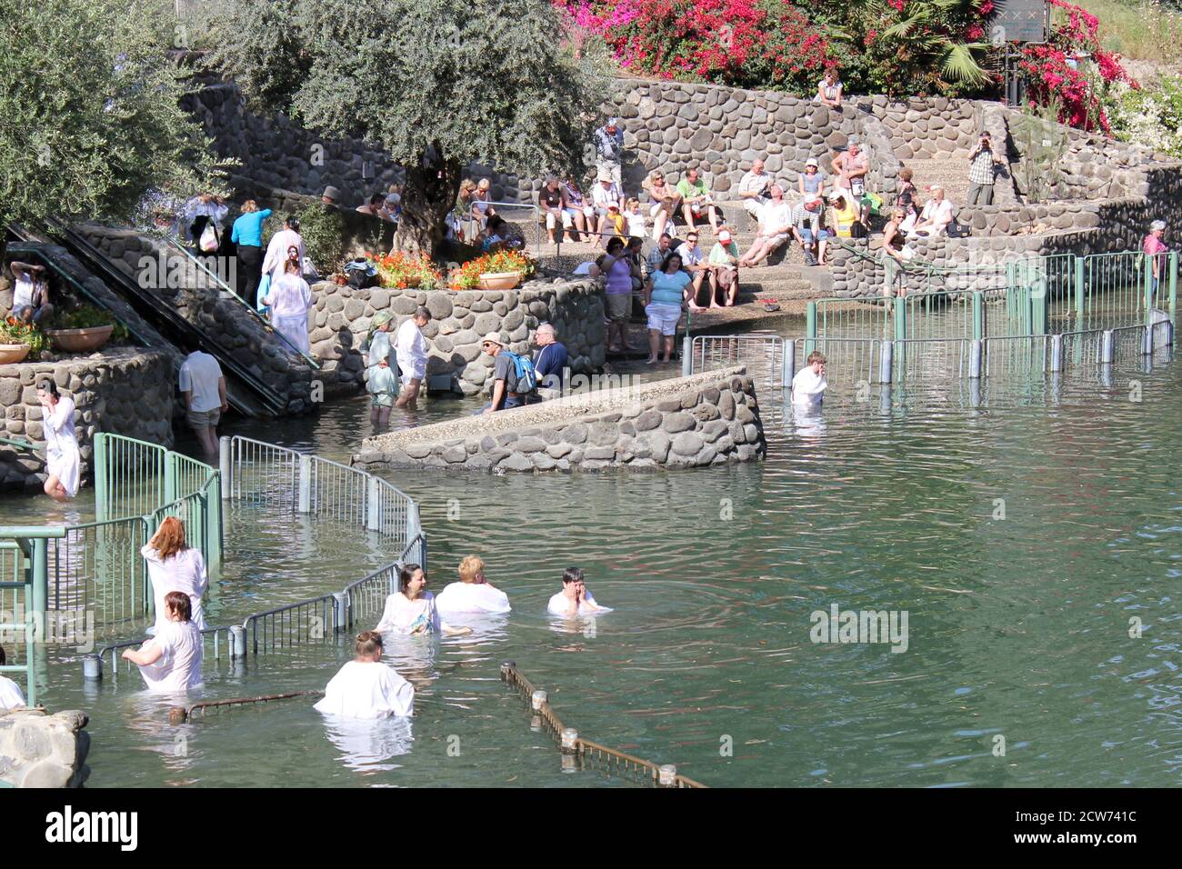 Jordan fluss taufe heiliges land pilger -Fotos und -Bildmaterial in hoher Auflösung – Alamy