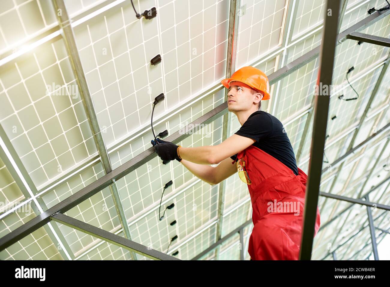 Photovoltaik anlagen -Fotos und -Bildmaterial in hoher Auflösung – Alamy