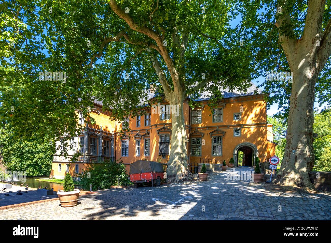 Schlosspark rheydt -Fotos und -Bildmaterial in hoher Auflösung – Alamy