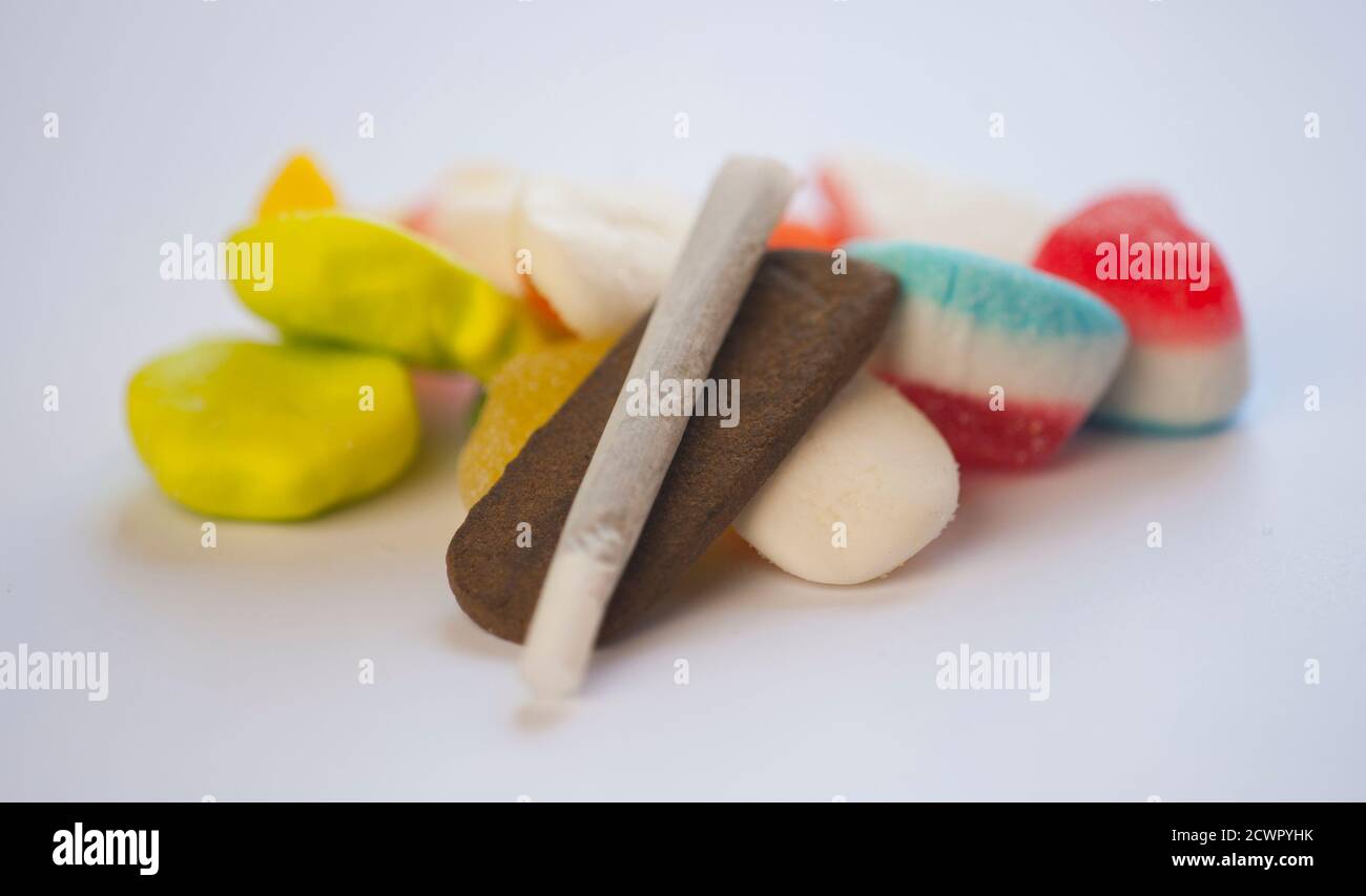 Marokkanisches Hash Stockfotos und -bilder Kaufen - Alamy