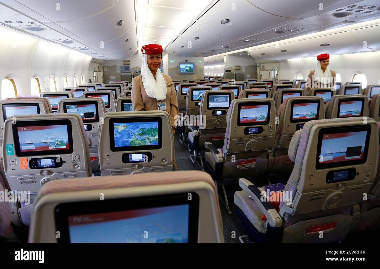 Emirates a380 economy class -Fotos und -Bildmaterial in hoher Auflösung ...
