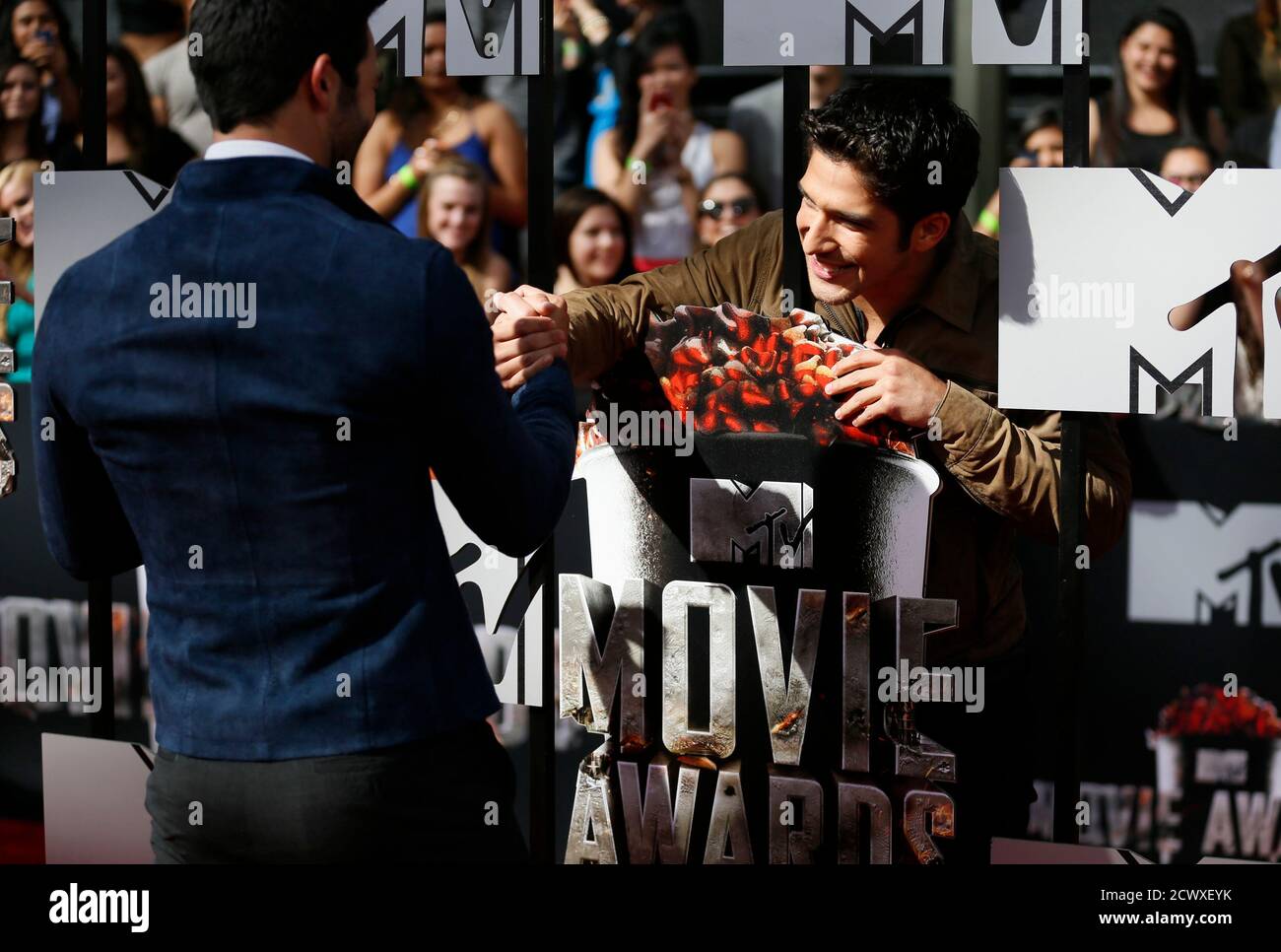 Tyler posey and tyler hoechlin -Fotos und -Bildmaterial in hoher ...