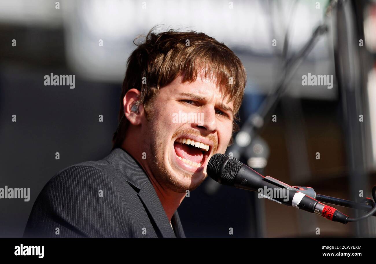Mark foster of foster the people -Fotos und -Bildmaterial in hoher ...