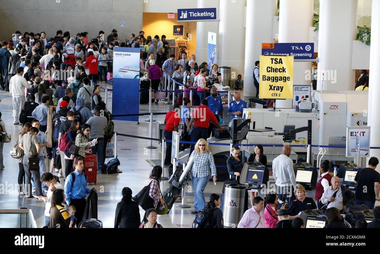 Los angeles flughafenterminal 4 -Fotos und -Bildmaterial in hoher ...