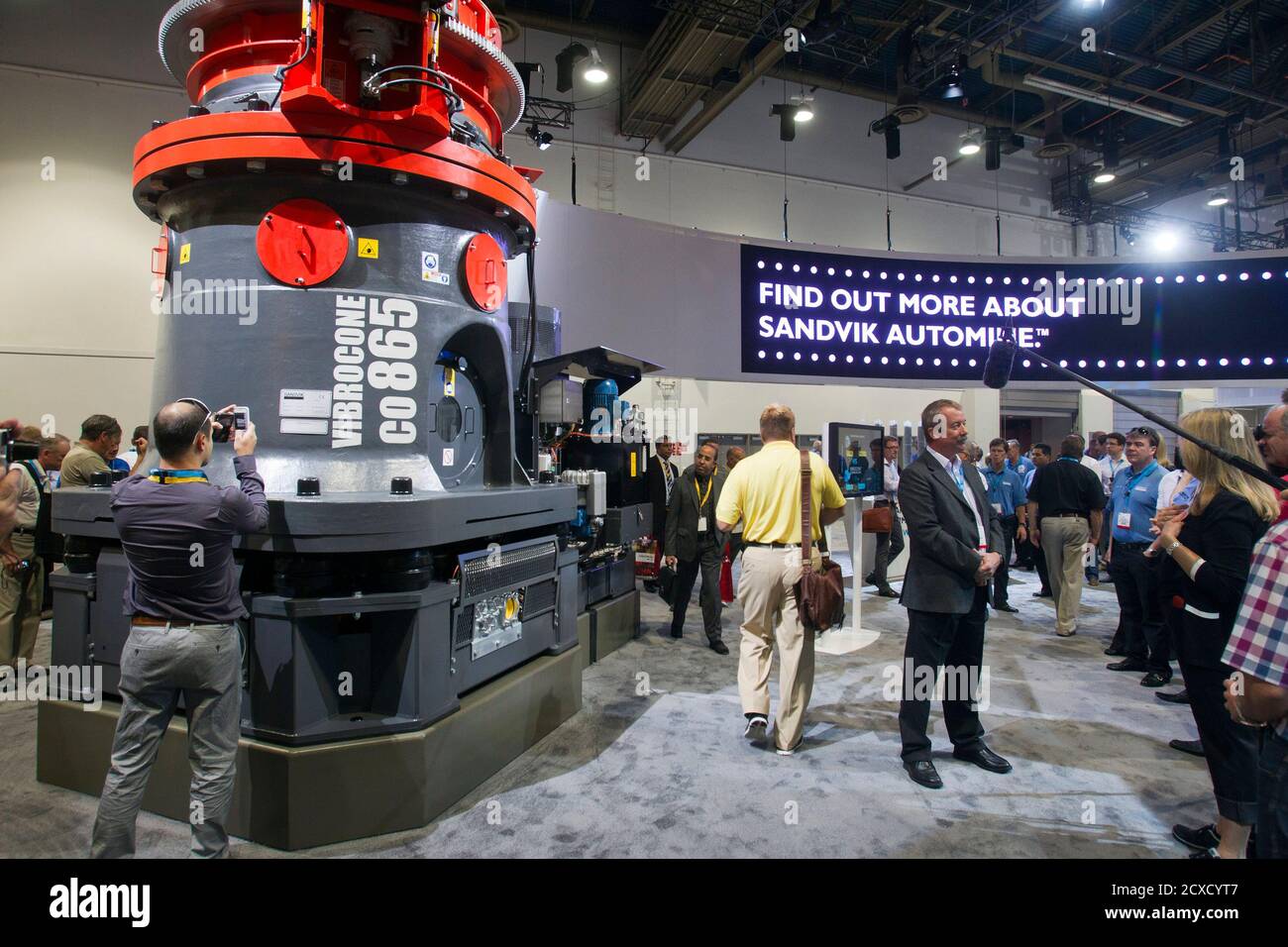 Business zerkleinerungsservice -Fotos und -Bildmaterial in hoher ...