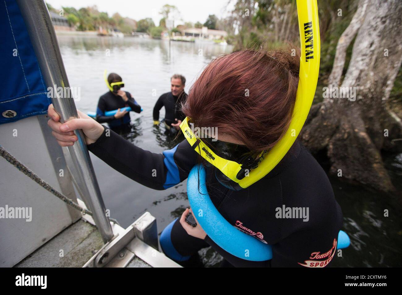Gina Hall klettert die Tauch-Leiter hinunter auf dem Weg zum 15. Januar ...