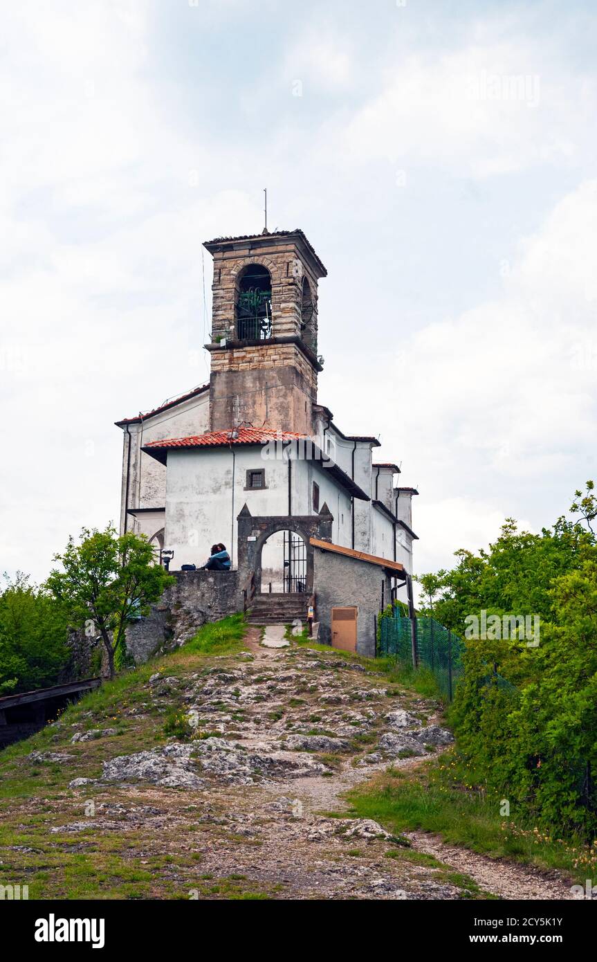 Santuario della madonna della ceriola -Fotos und -Bildmaterial in hoher ...