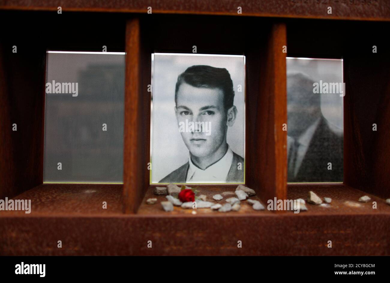 Berlin peter fechter memorial -Fotos und -Bildmaterial in hoher ...