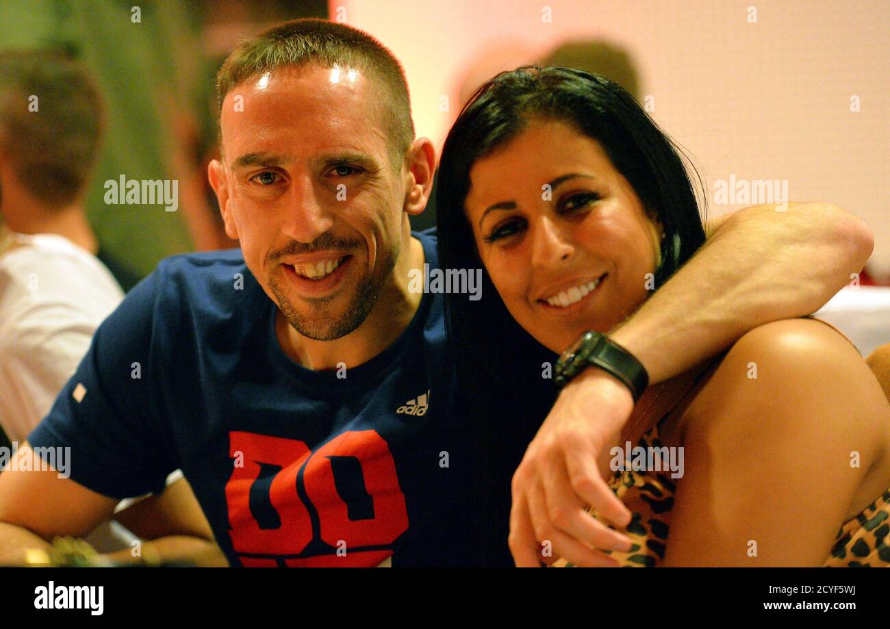 Franck ribery munich wife wahiba -Fotos und -Bildmaterial in hoher ...