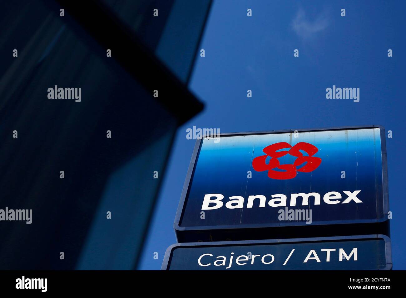 Banamex logo -Fotos und -Bildmaterial in hoher Auflösung – Alamy