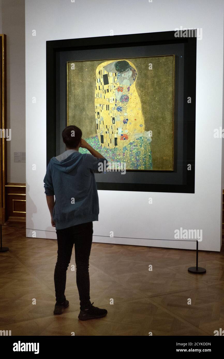 Der Kuss, Gemälde von Gustav Klimt im Belvedere Museum in Wien ...