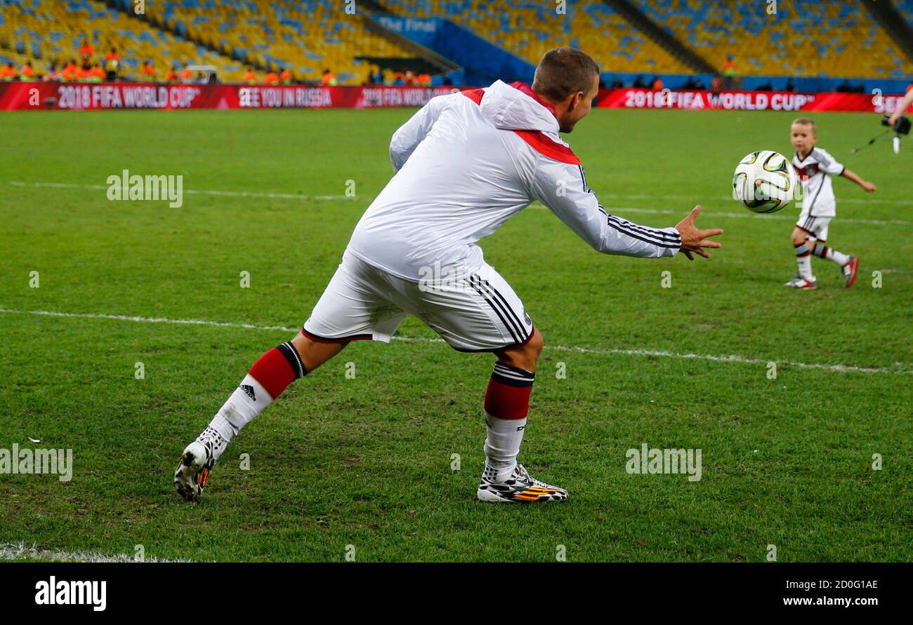 Lukas podolski and louis podolski -Fotos und -Bildmaterial in hoher ...