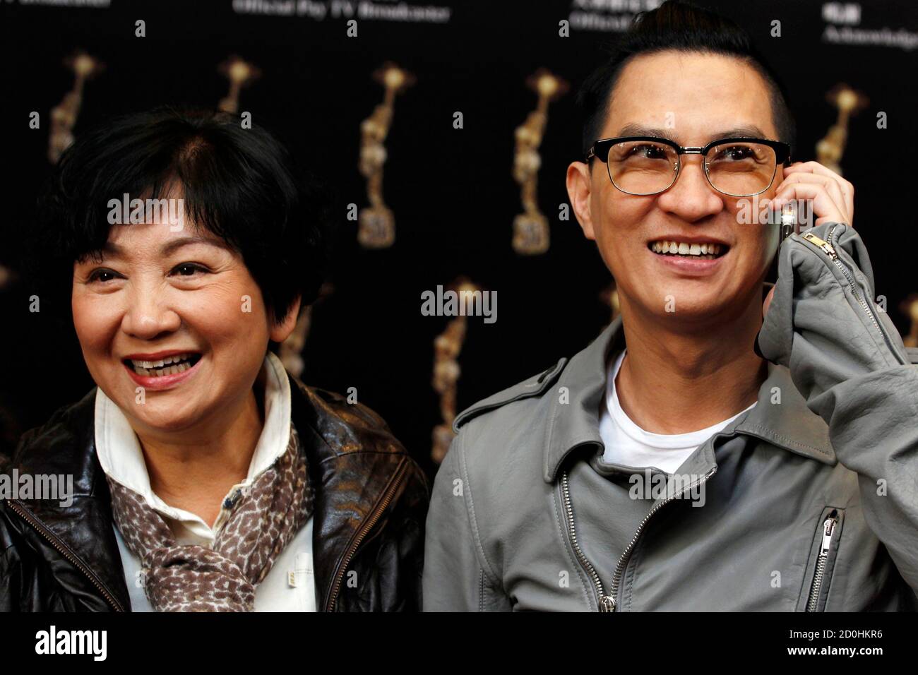 Hong Kong Schauspieler Nick Cheung (R) und Schauspielerin Nina Paw ...