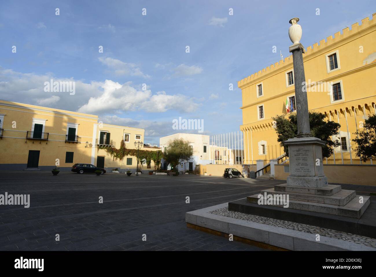 Ventotene island -Fotos und -Bildmaterial in hoher Auflösung – Alamy