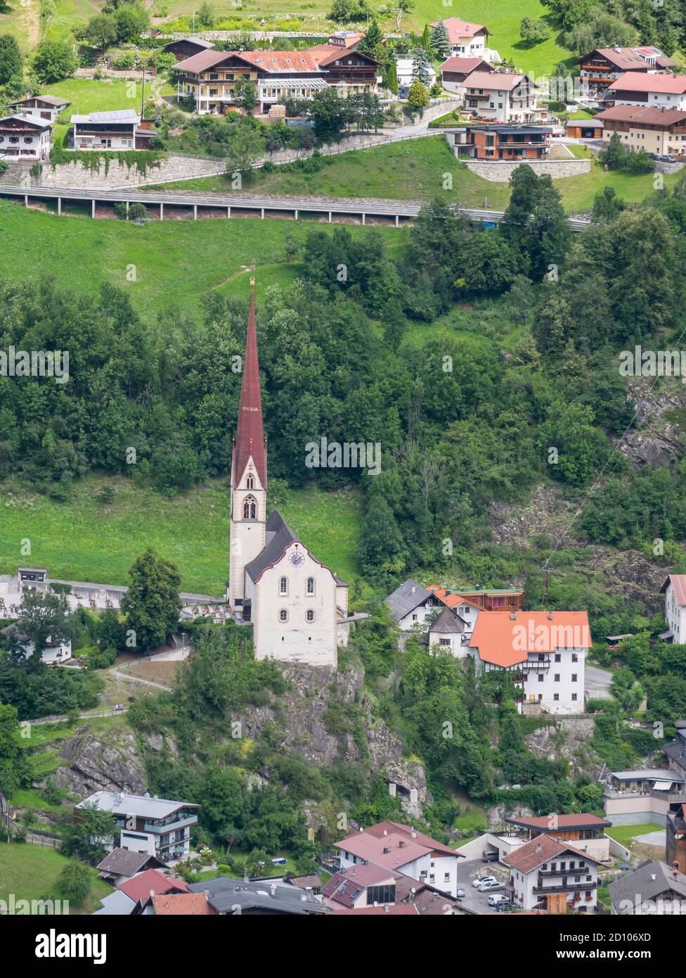Luftaufnahme über das Dorf Oetz, Tirol, Österreich Stockfotografie - Alamy