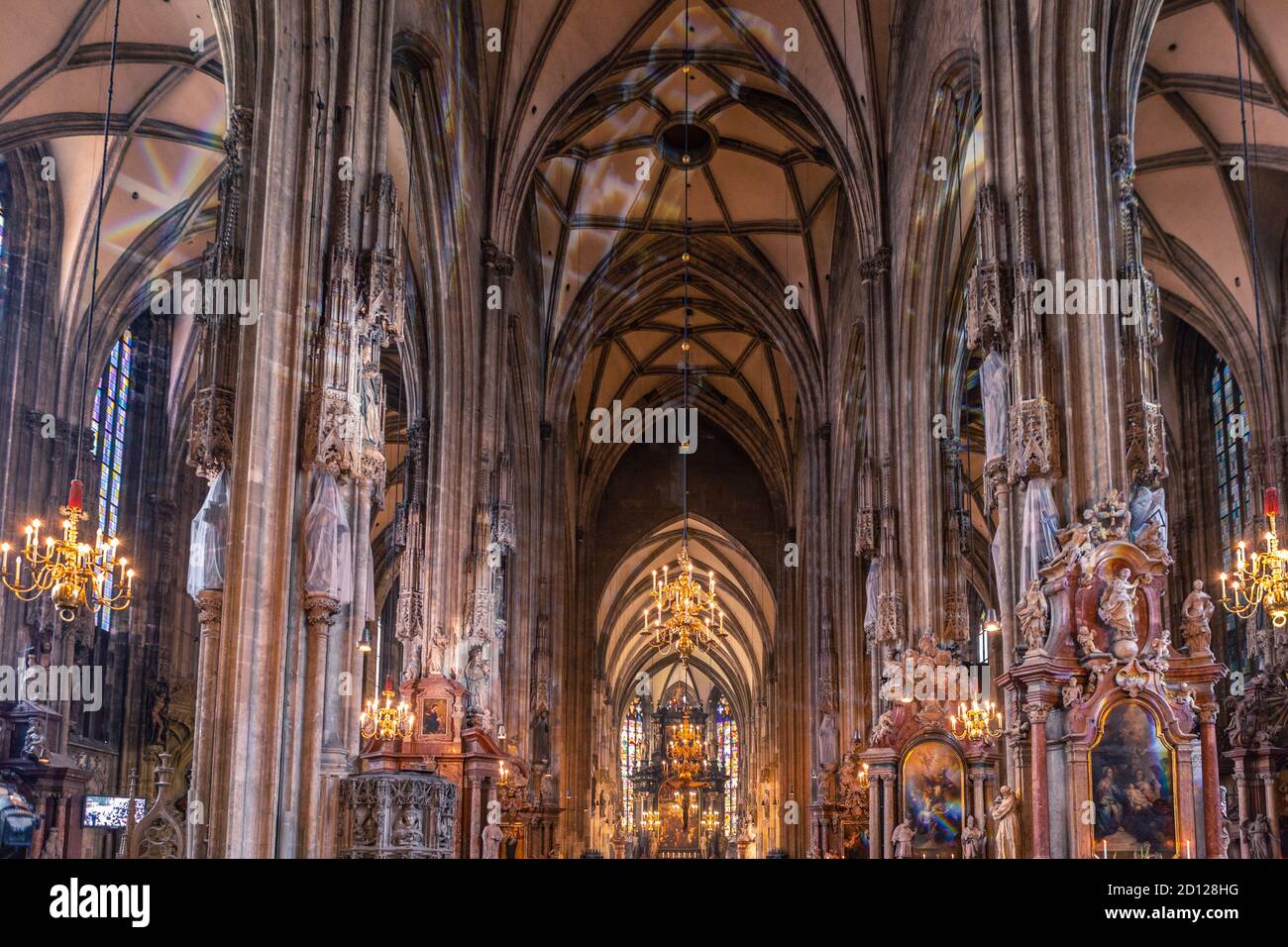 Innenansicht von Wien Stephansdom, in Wien, Österreich Stockfotografie ...