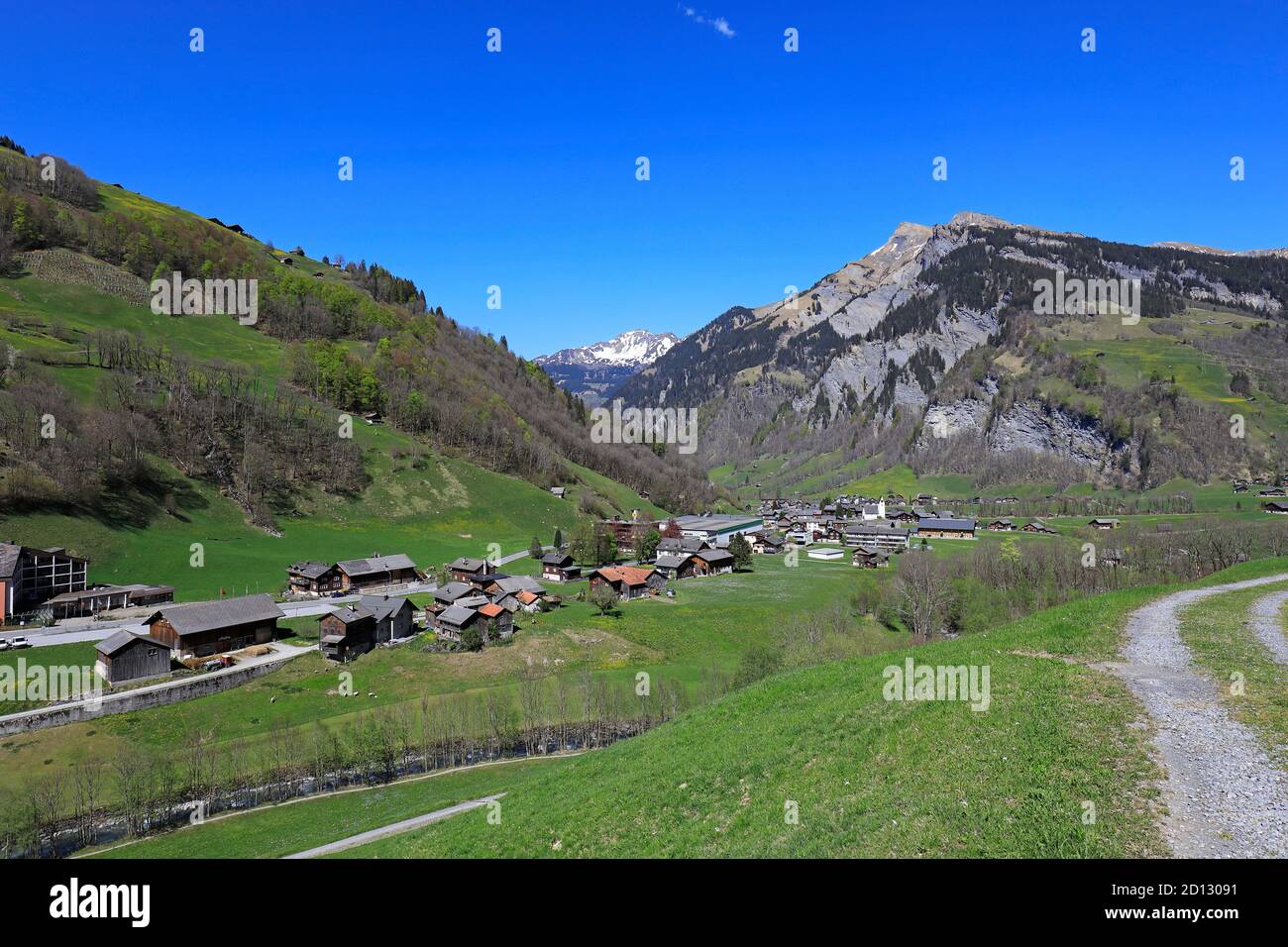 Elm village switzerland -Fotos und -Bildmaterial in hoher Auflösung – Alamy