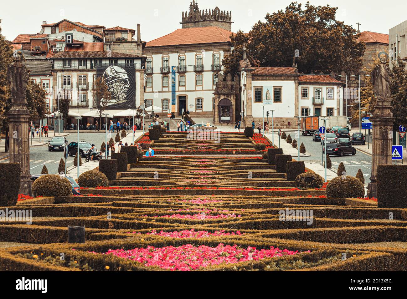 Largo dos guimaraes -Fotos und -Bildmaterial in hoher Auflösung – Alamy