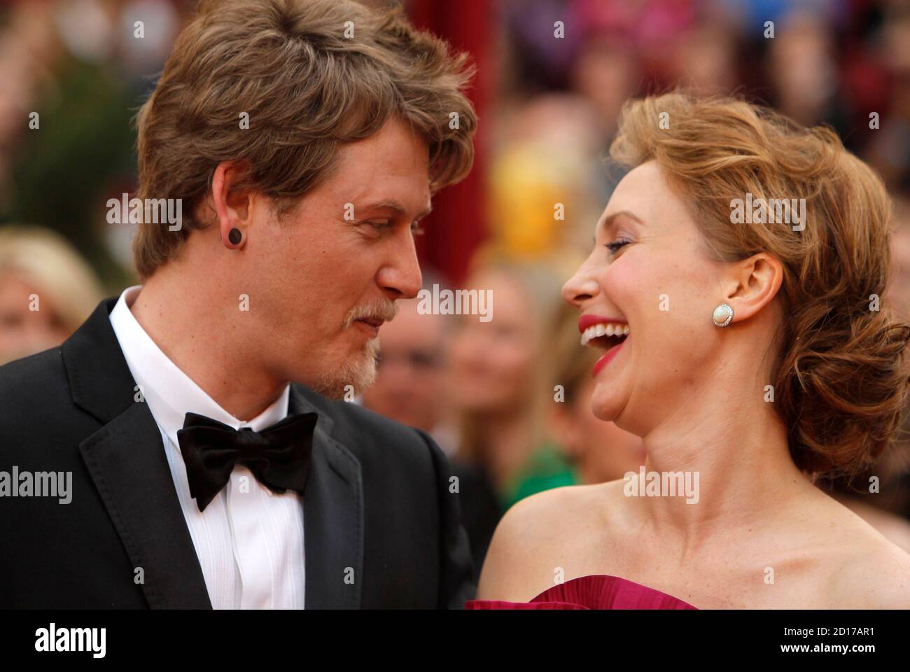 Vera Farmiga Ehemann Renn Hawkey At Stockfotos und -bilder Kaufen - Alamy