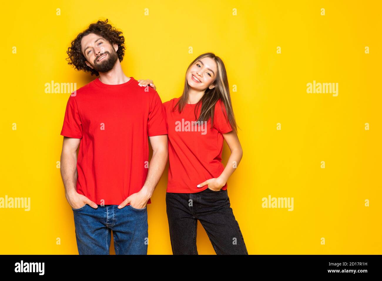 Kopf Auf Die Schulter Legen Stockfotos und -bilder Kaufen - Alamy