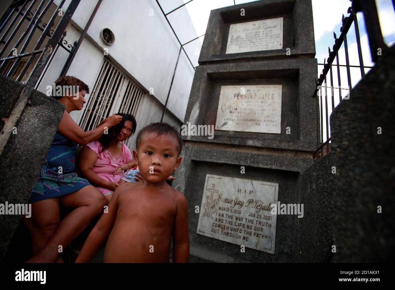 Leben in manila nordfriedhof -Fotos und -Bildmaterial in hoher ...