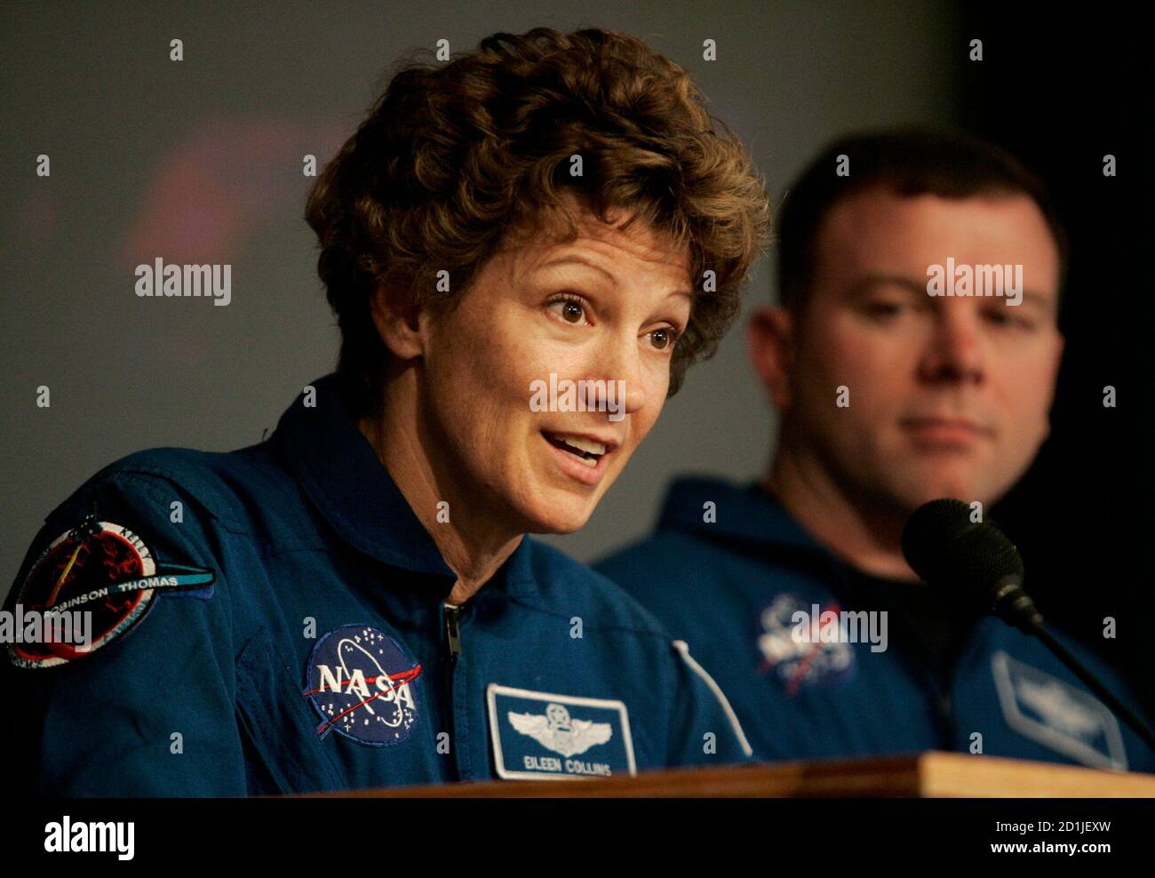 Space shuttle discovery commander Stockfotos und -bilder Kaufen - Alamy