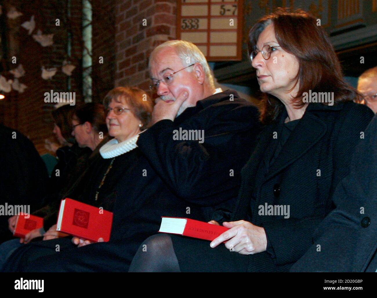 Kinder tot aufgefunden -Fotos und -Bildmaterial in hoher Auflösung – Alamy