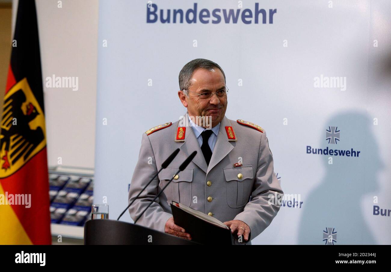 Generalinspekteur der bundeswehr -Fotos und -Bildmaterial in hoher ...