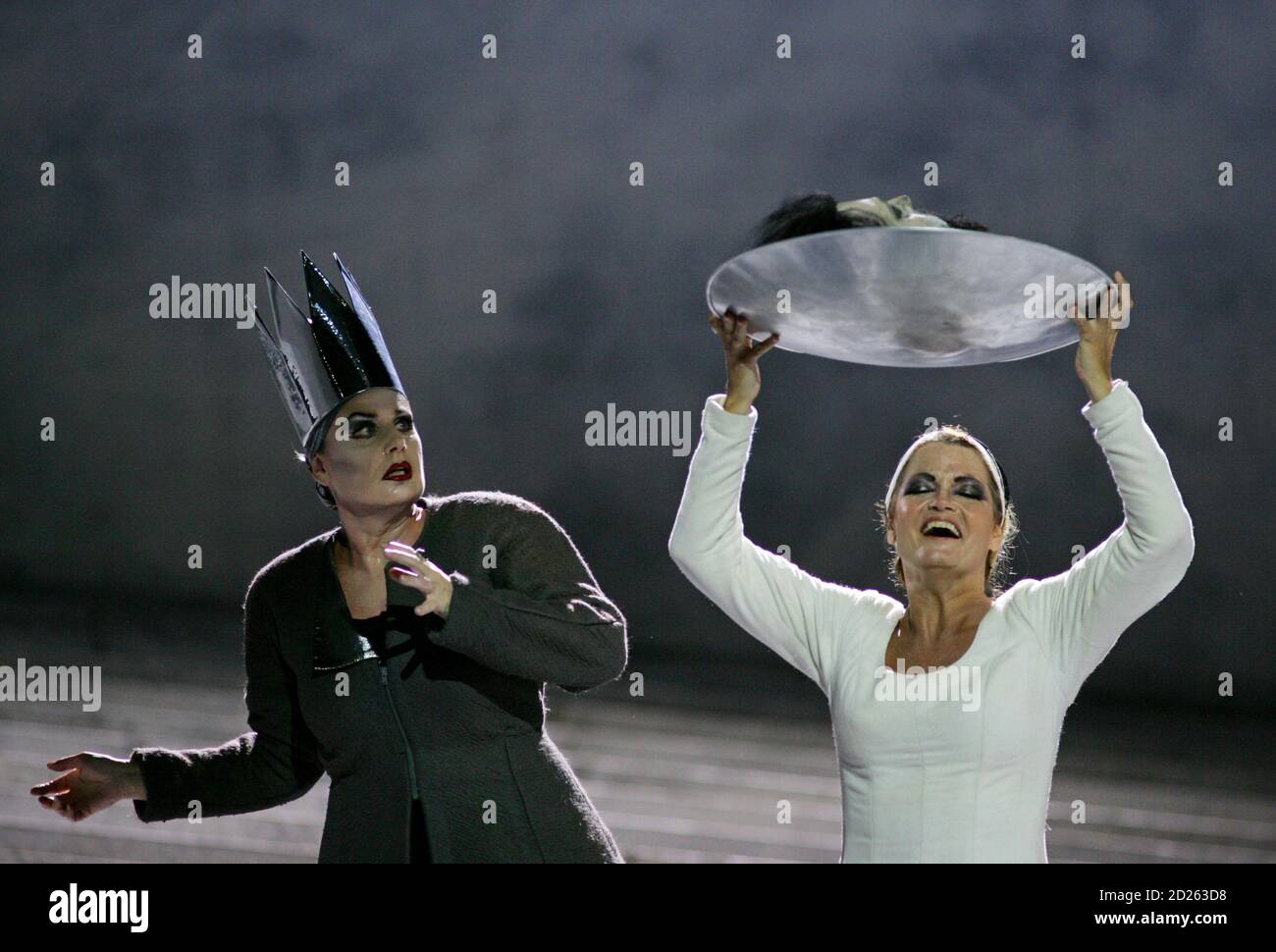 -Foto 02 NOV 05 - US-Sopranistin Nancy Gustafson (R) und Mezzosopran ...