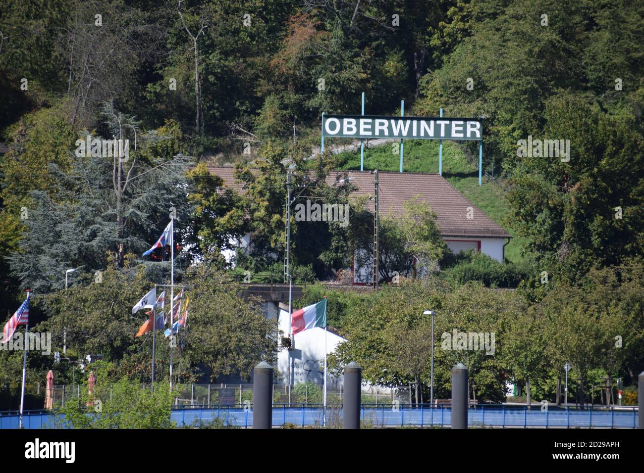 Marina oberwinter -Fotos und -Bildmaterial in hoher Auflösung – Alamy