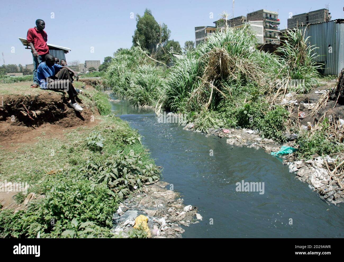Mathare sewage -Fotos und -Bildmaterial in hoher Auflösung – Alamy