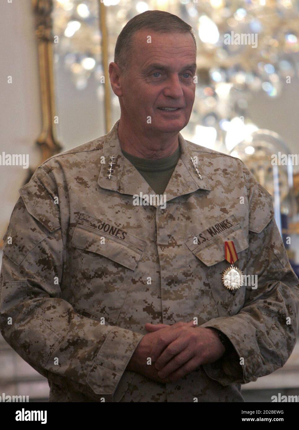 Der NATO Supreme Allied Commander Europa General James Jones wird die ...