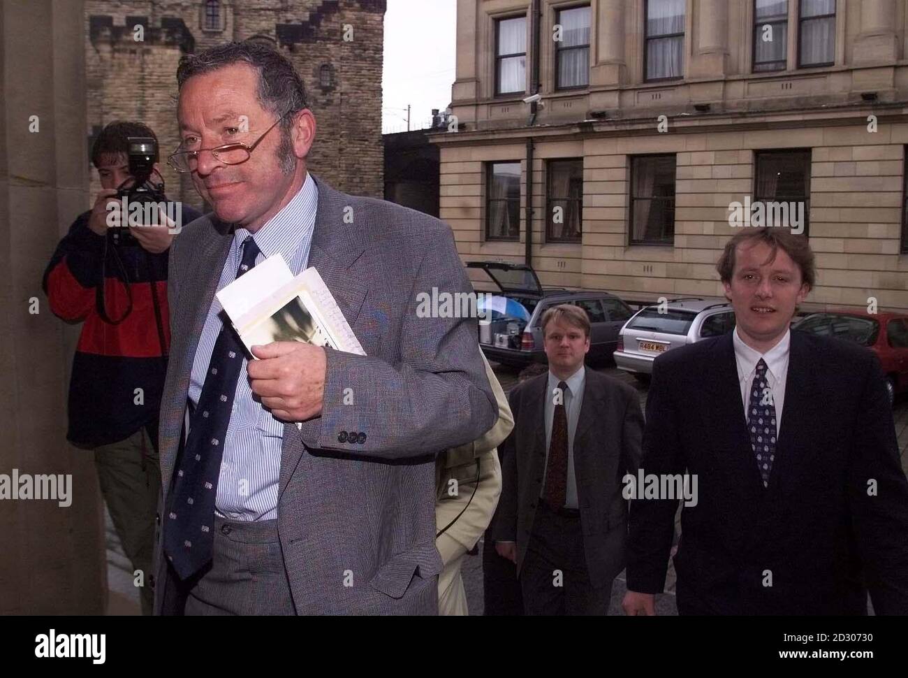 Dr david moor kommt in moot hall court -Fotos und -Bildmaterial in ...