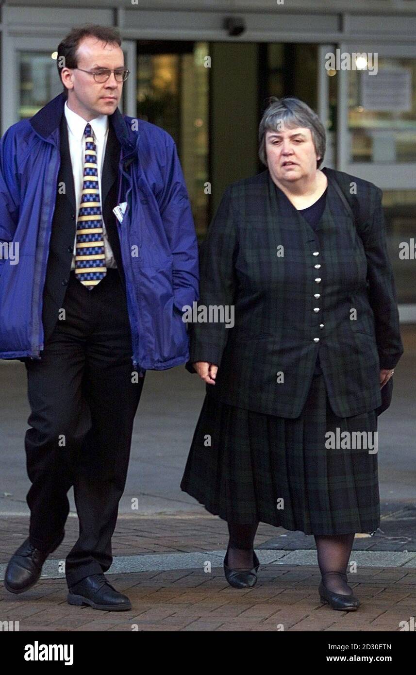 Primrose Shipman, die Frau von Dr. Harold Shipman, der 15 Mordanklagen ...