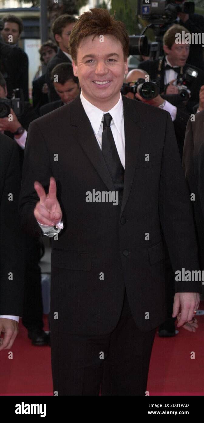 Der kanadische Schauspieler Mike Myers kommt zur Premiere von 'Shrek', in der er eine Stimme ...