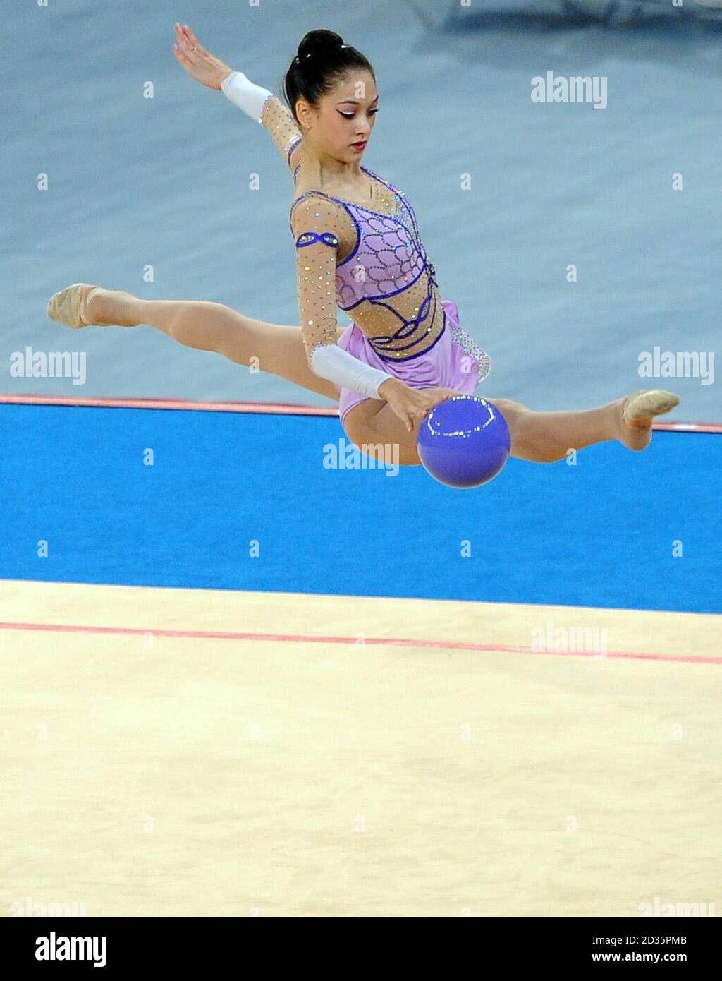 Indira gandhi hallenstadion -Fotos und -Bildmaterial in hoher Auflösung ...