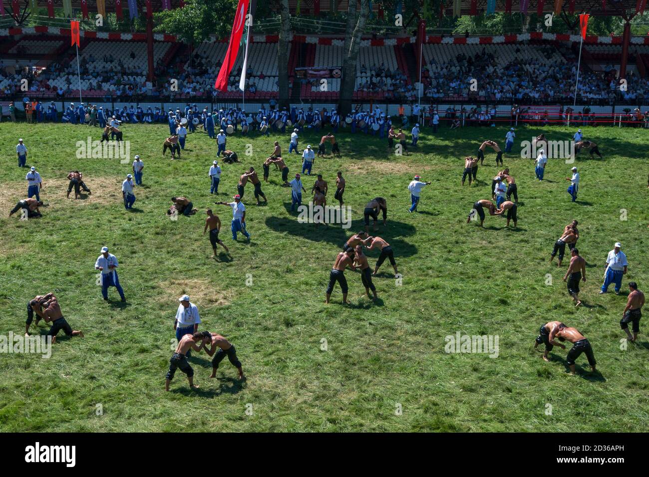 Turkish wrestlers -Fotos und -Bildmaterial in hoher Auflösung – Alamy