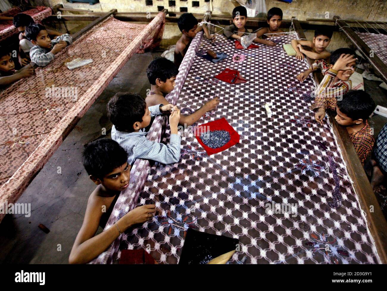 Children Rag Pickers Working In Stockfotos und -bilder Kaufen - Alamy