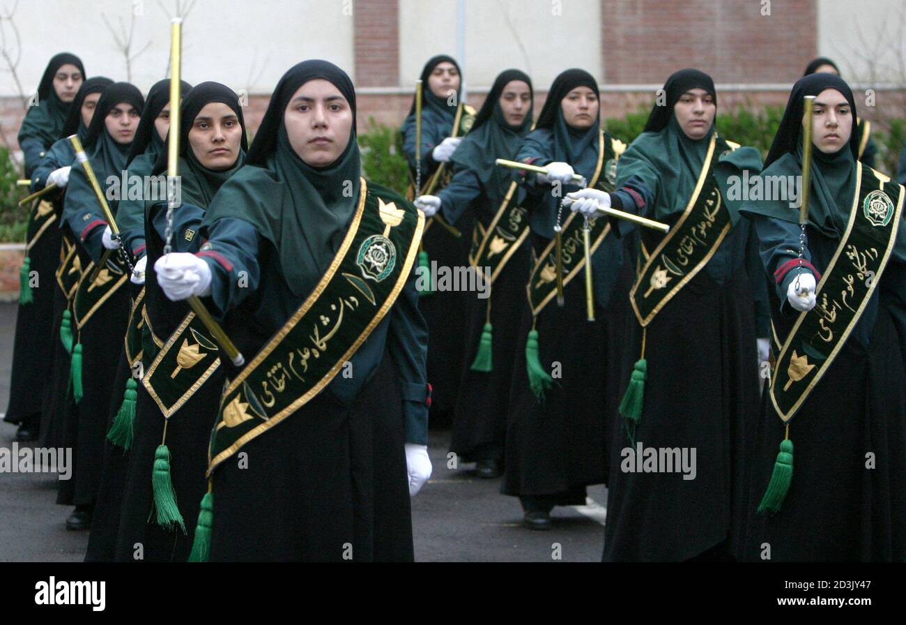 Iranian female police -Fotos und -Bildmaterial in hoher Auflösung – Alamy