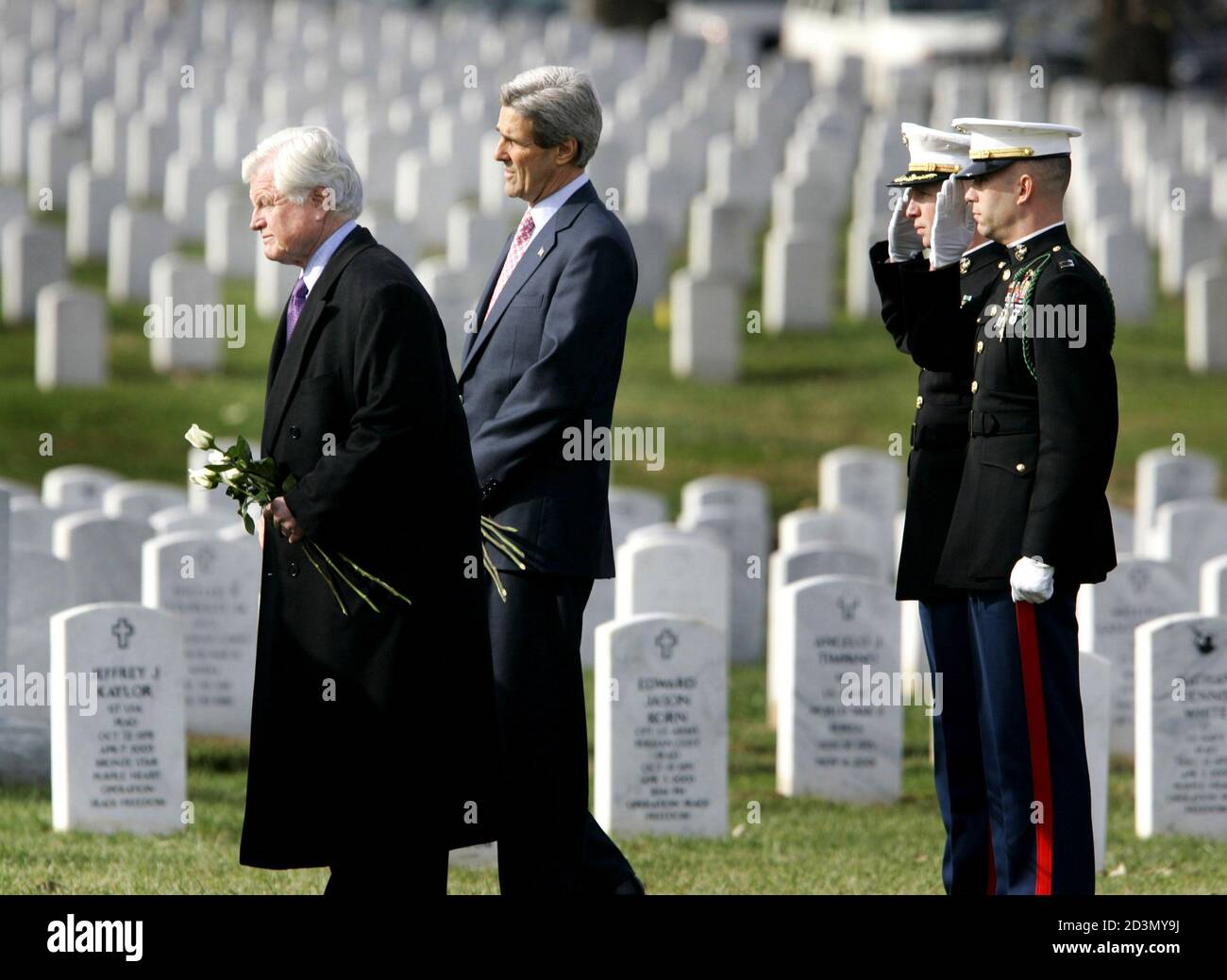 Ted kennedy beerdigung -Fotos und -Bildmaterial in hoher Auflösung – Alamy