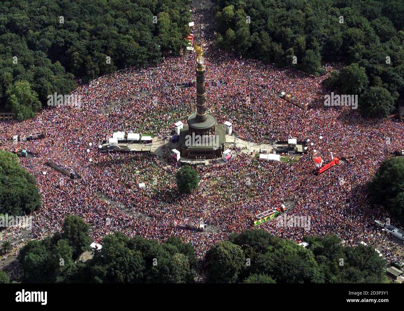 Berlin love parade luftbild -Fotos und -Bildmaterial in hoher Auflösung ...