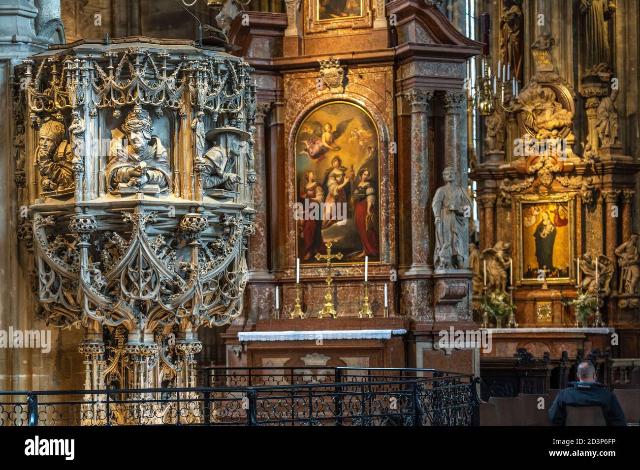 Kanzel im Innenraum des Stephansdom in Wien, Österreich, Europa ...