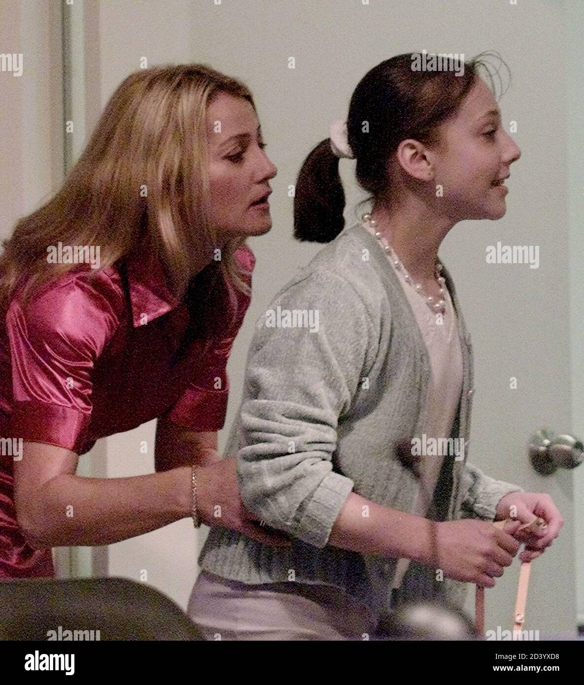 Romanian gymnast nadia comaneci -Fotos und -Bildmaterial in hoher ...