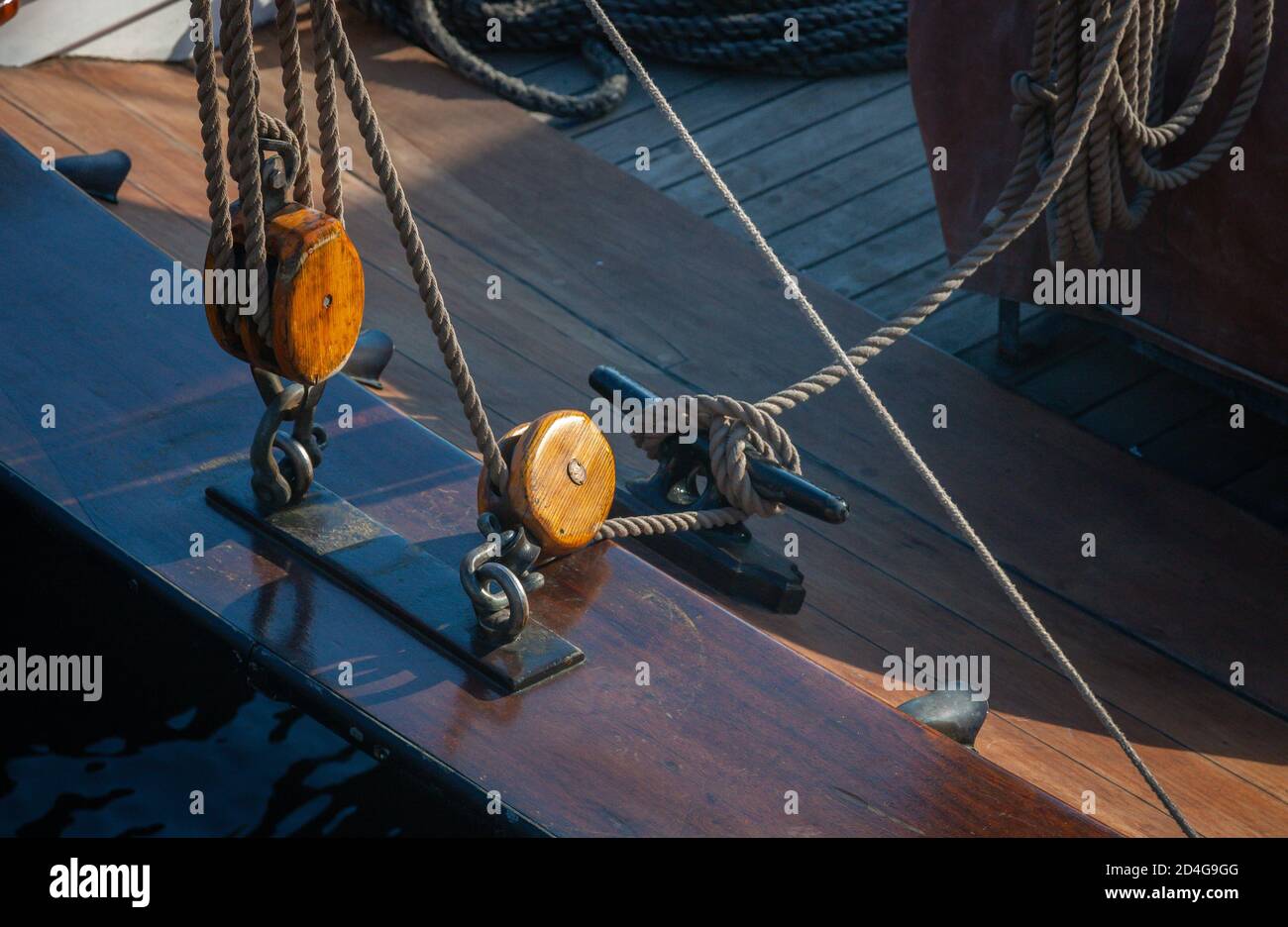 Rigging boat -Fotos und -Bildmaterial in hoher Auflösung – Alamy