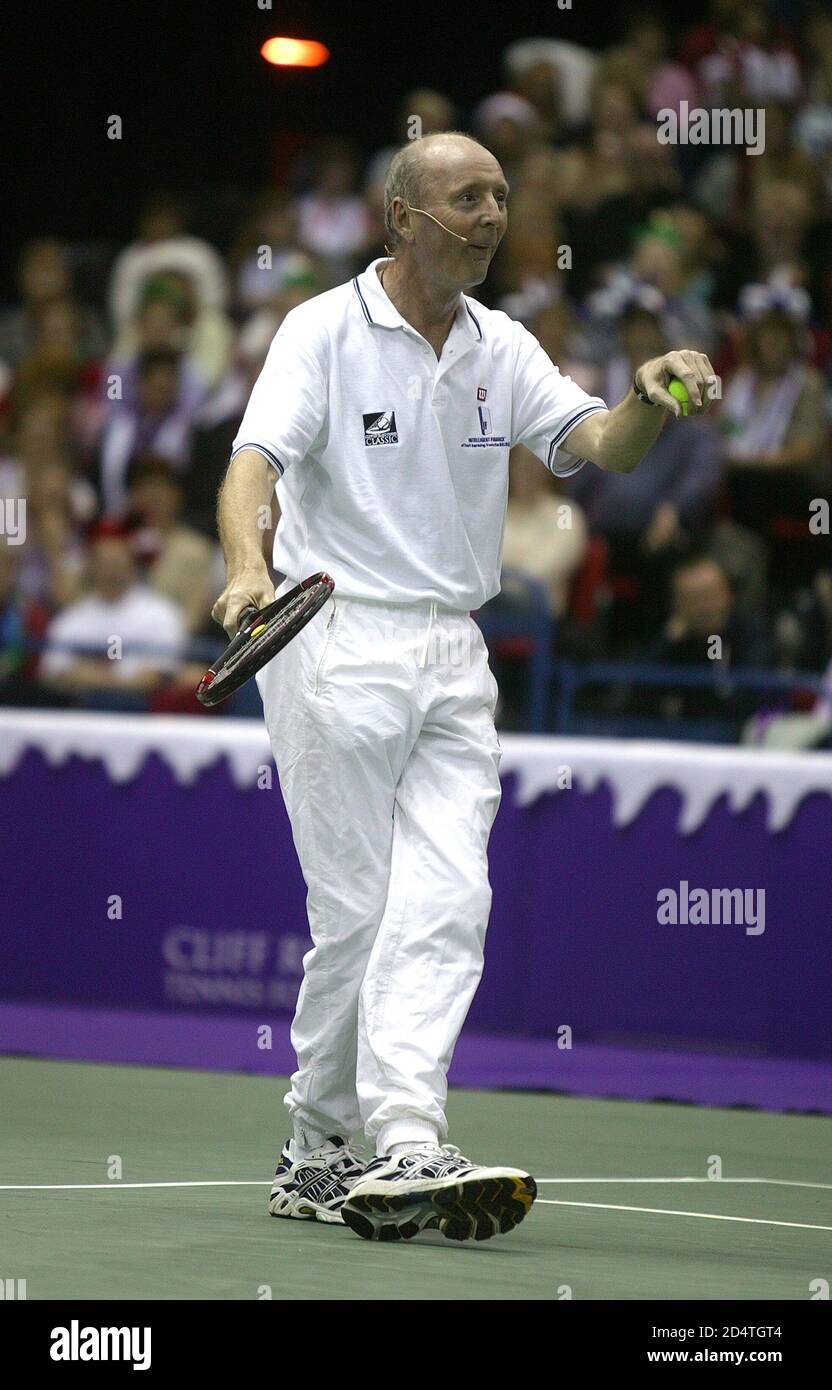 Sir cliff richard an der klippe richard tennis klassiker -Fotos und ...