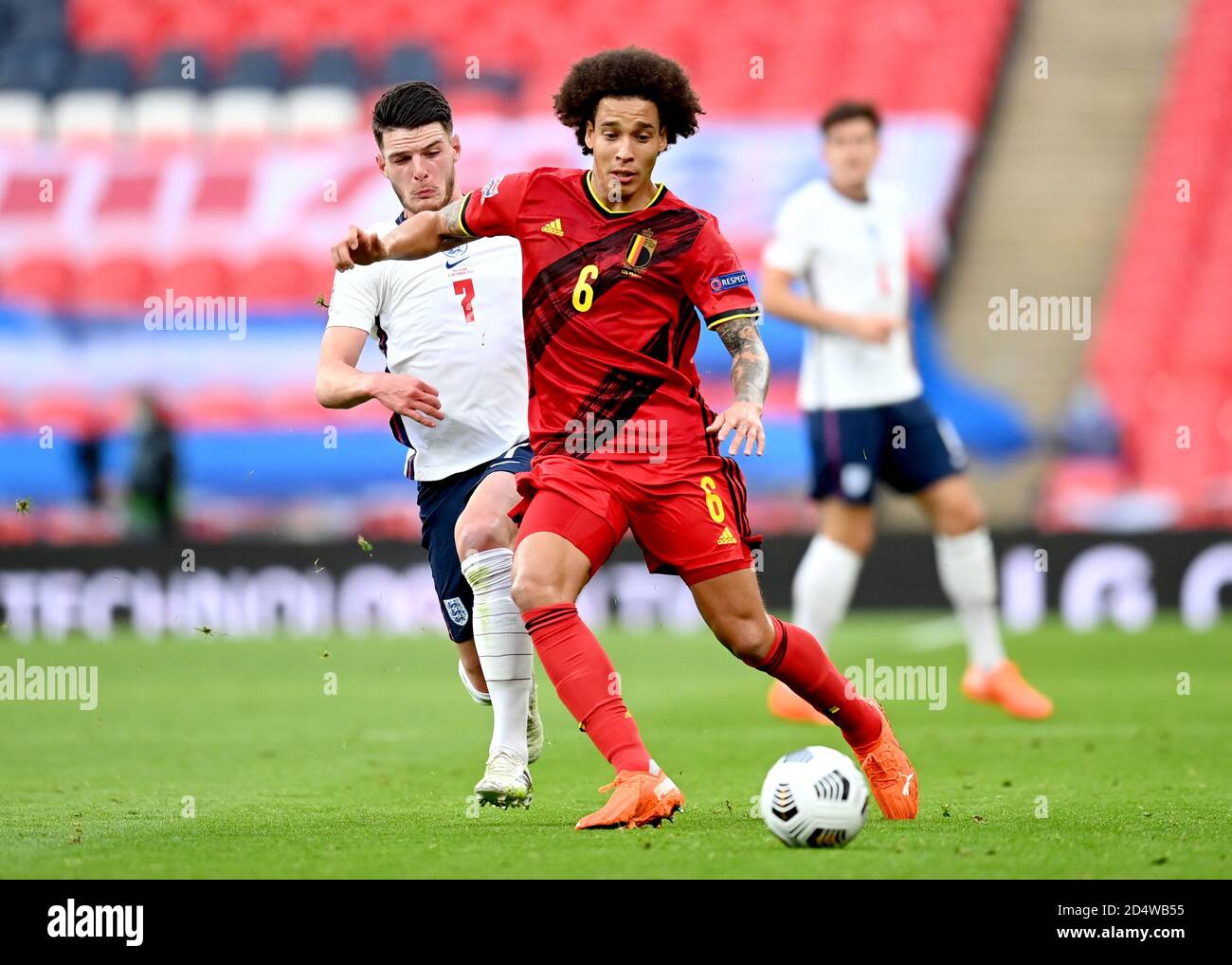 Axel witsel yellow -Fotos und -Bildmaterial in hoher Auflösung – Alamy