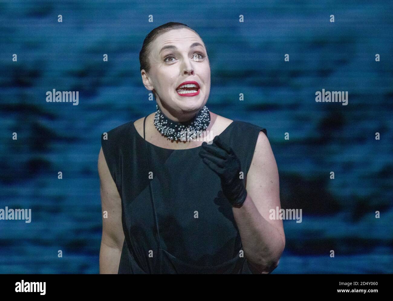 Hamburg, Deutschland. Okt. 2020. Die Sopranistin Nicole Chevalier singt ...