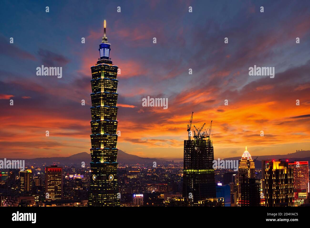 Hochhaus taipeh -Fotos und -Bildmaterial in hoher Auflösung - Seite 2 - Alamy